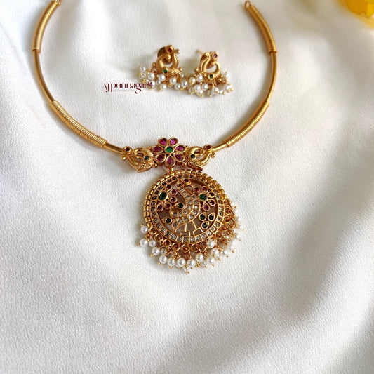 Hasli Necklace – AJ Punnagai